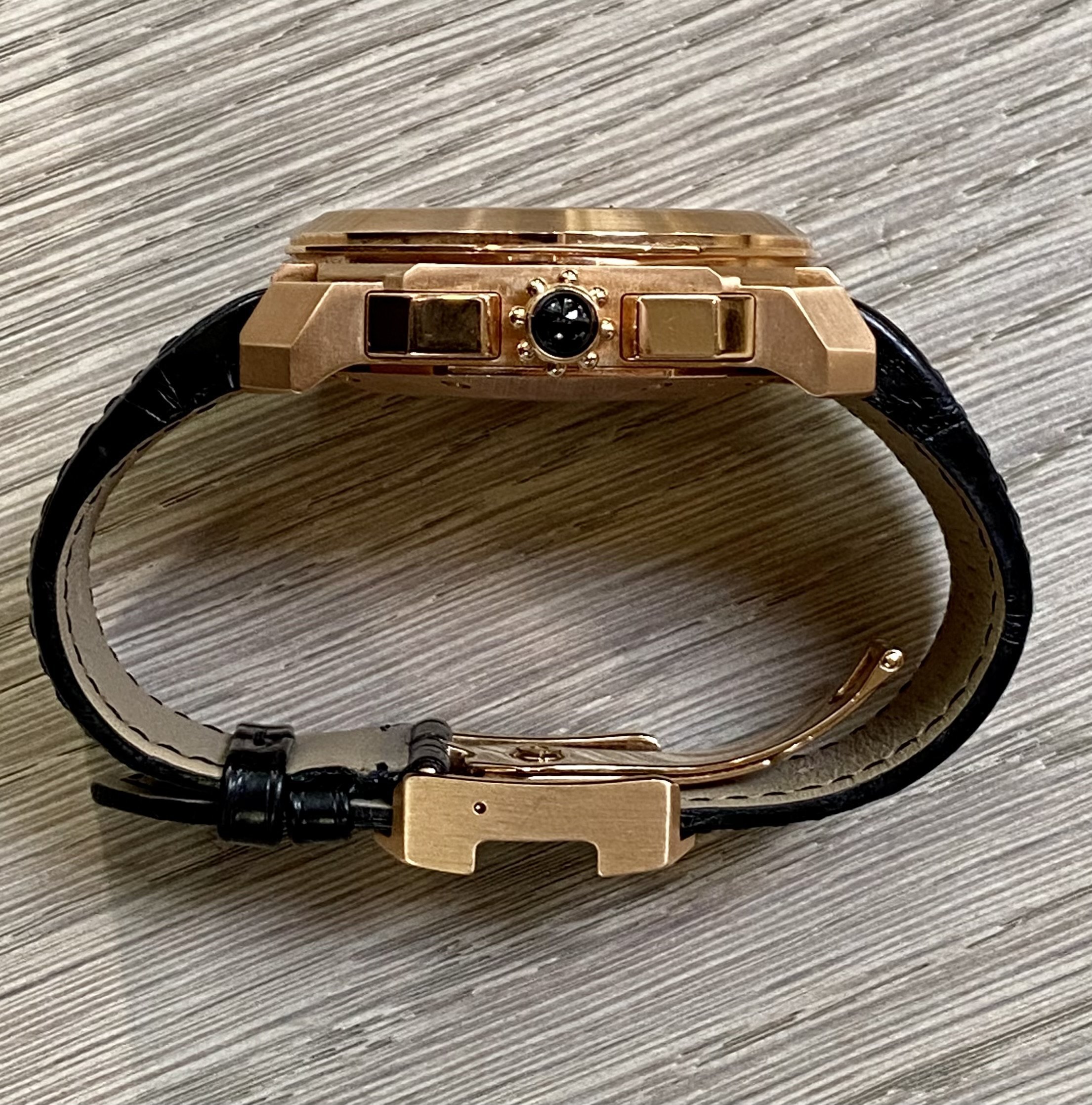 Watch Guru - Watch Fiend - Gerald Genta - Octo Chronograph Ref: OQC.Z.50